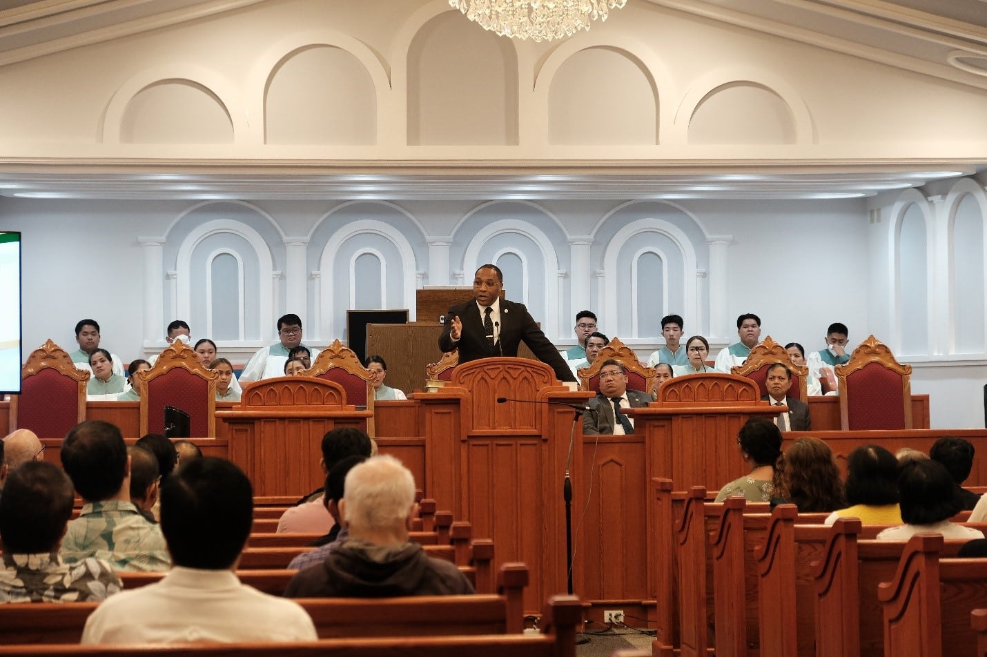 Hawaii-Pacific holds evangelical missions in 7 venues